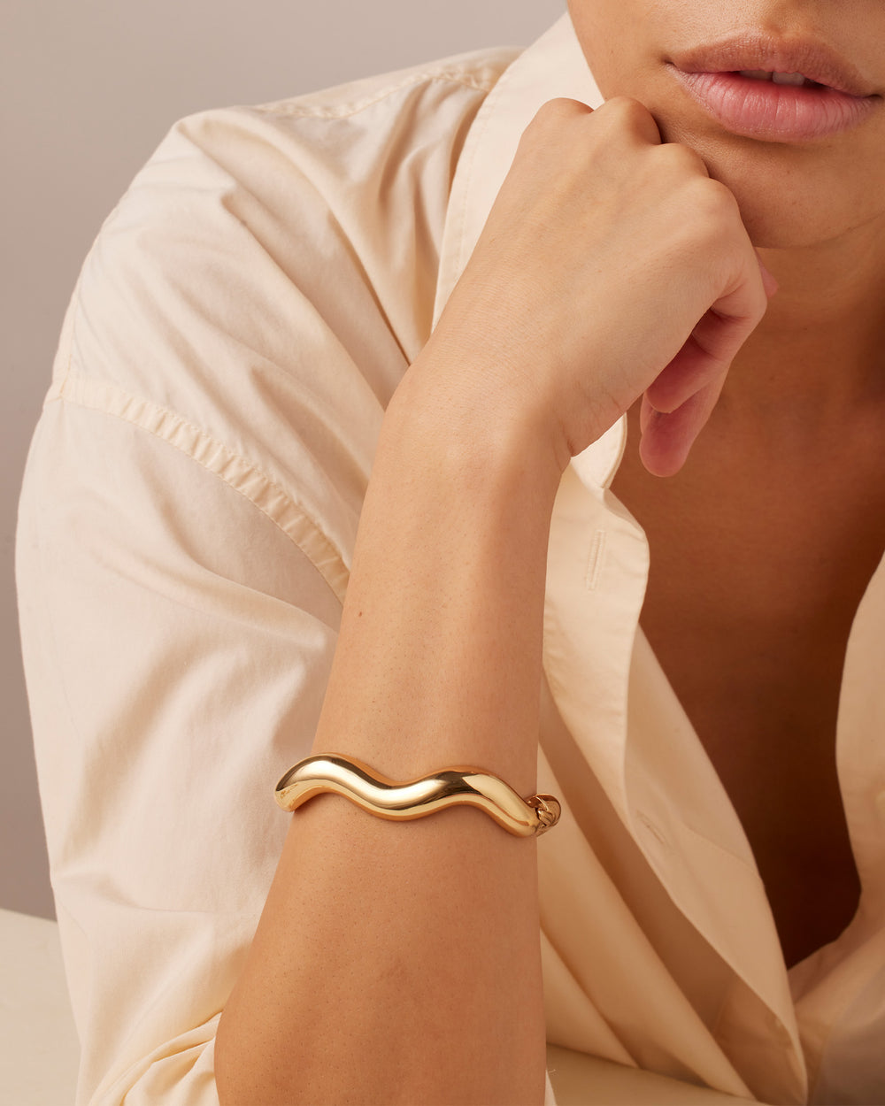 Ola Gold Bangle | Wavy Bangle Bracelet | JENNY BIRD Canada