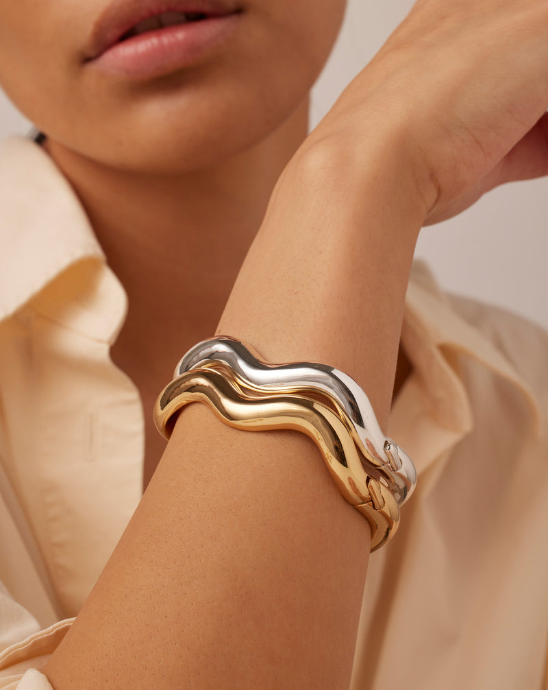 Ola Gold Bangle | Wavy Bangle Bracelet | JENNY BIRD Canada